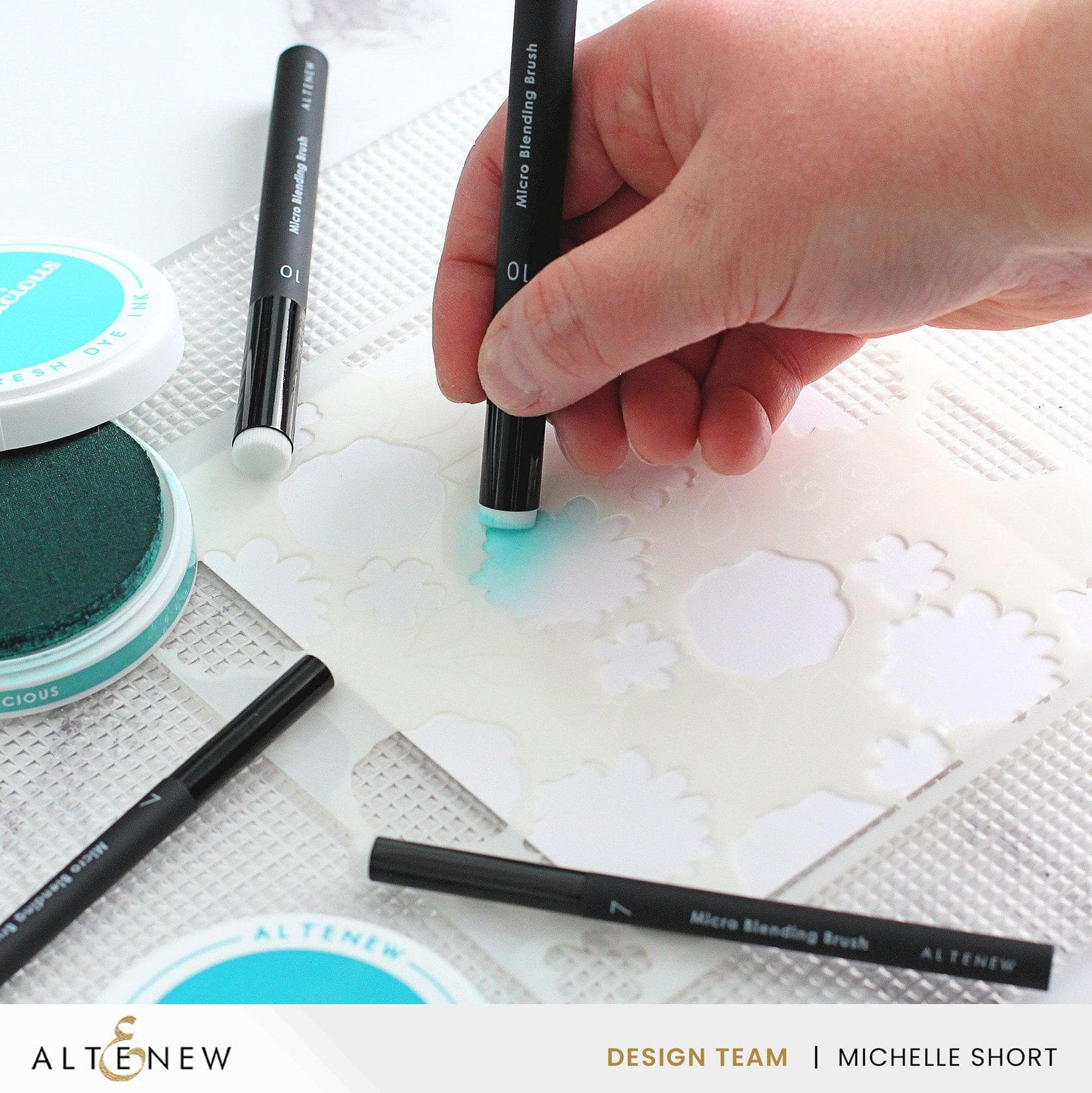 Micro Blending Brush Set (Flat Bristles) | Altenew